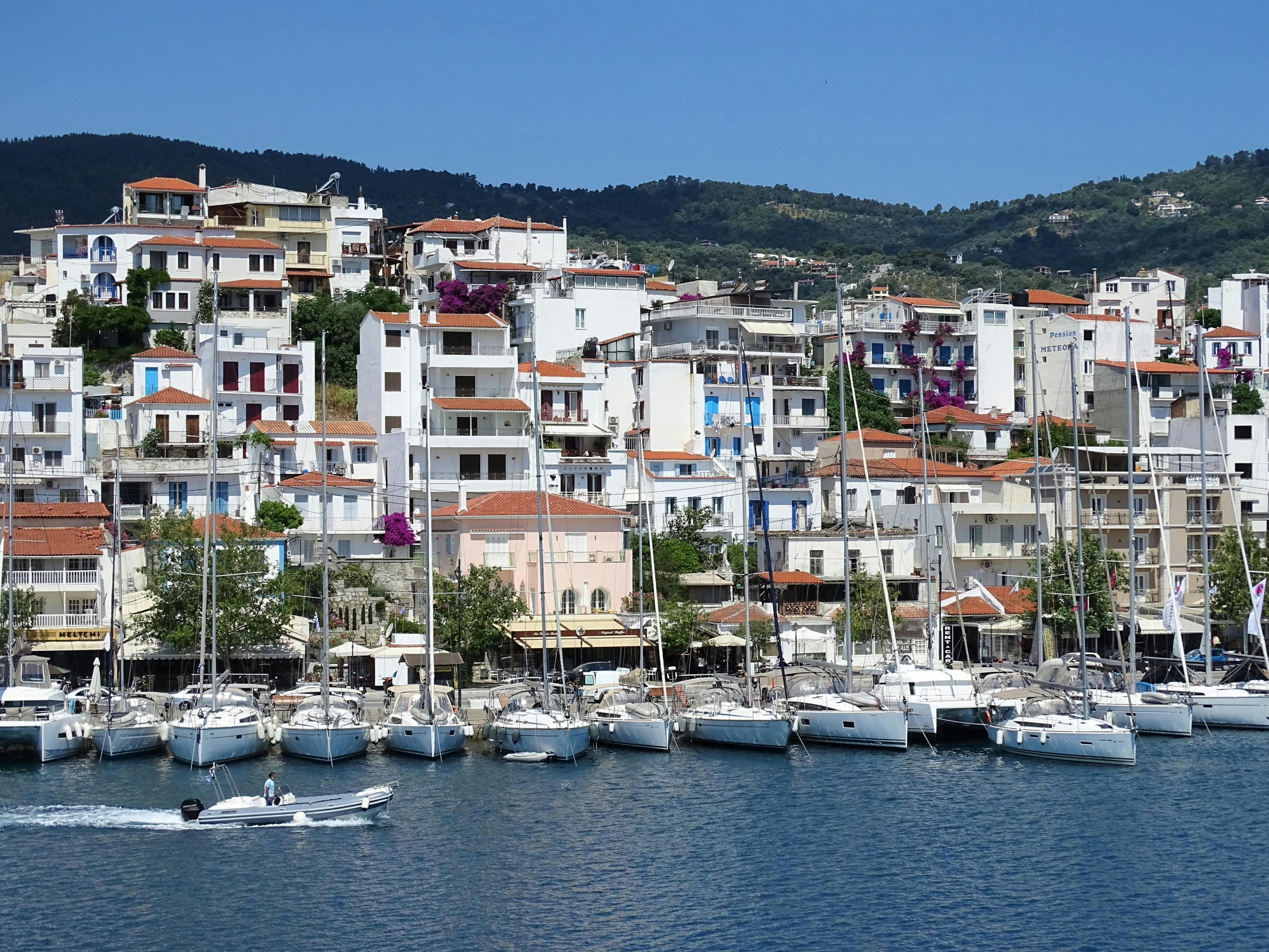 Guide to Yacht Chartering in Skiathos - viravira.co Blog